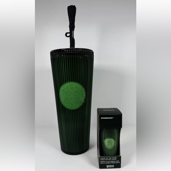 Starbucks | Dining | Starbucks Wicked 224 Elphaba Tumbler Emerald Green ...